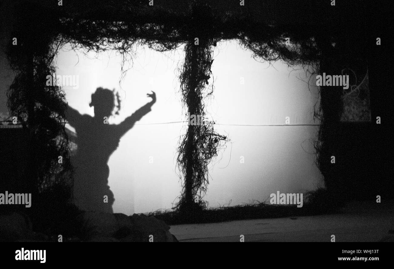 Night shadow woman one person hi-res stock photography and images - Alamy