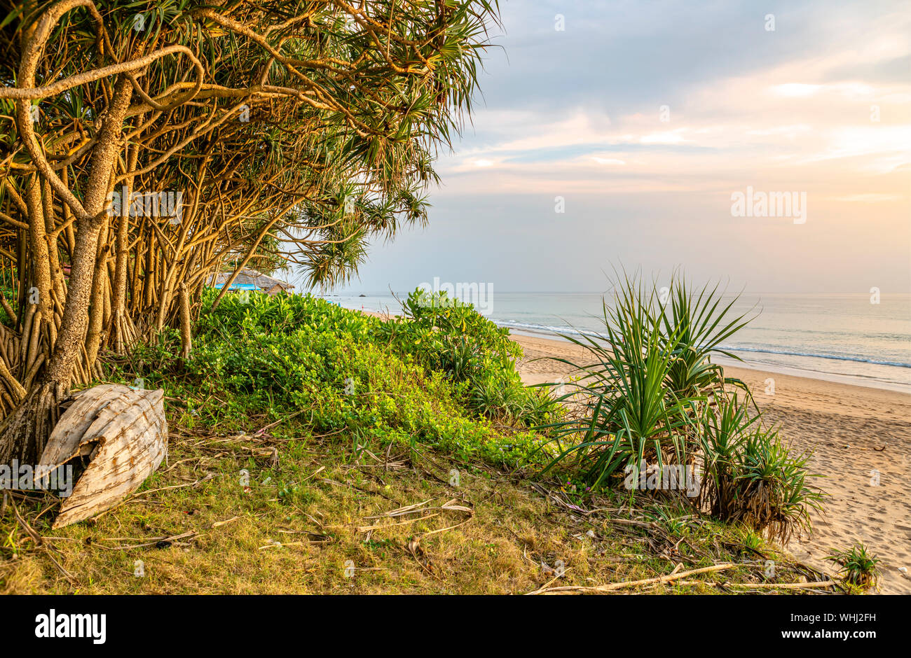 Scenic dusk at Klong Nin Beach at Koh Lanta Island, Krabi, Thailand ...