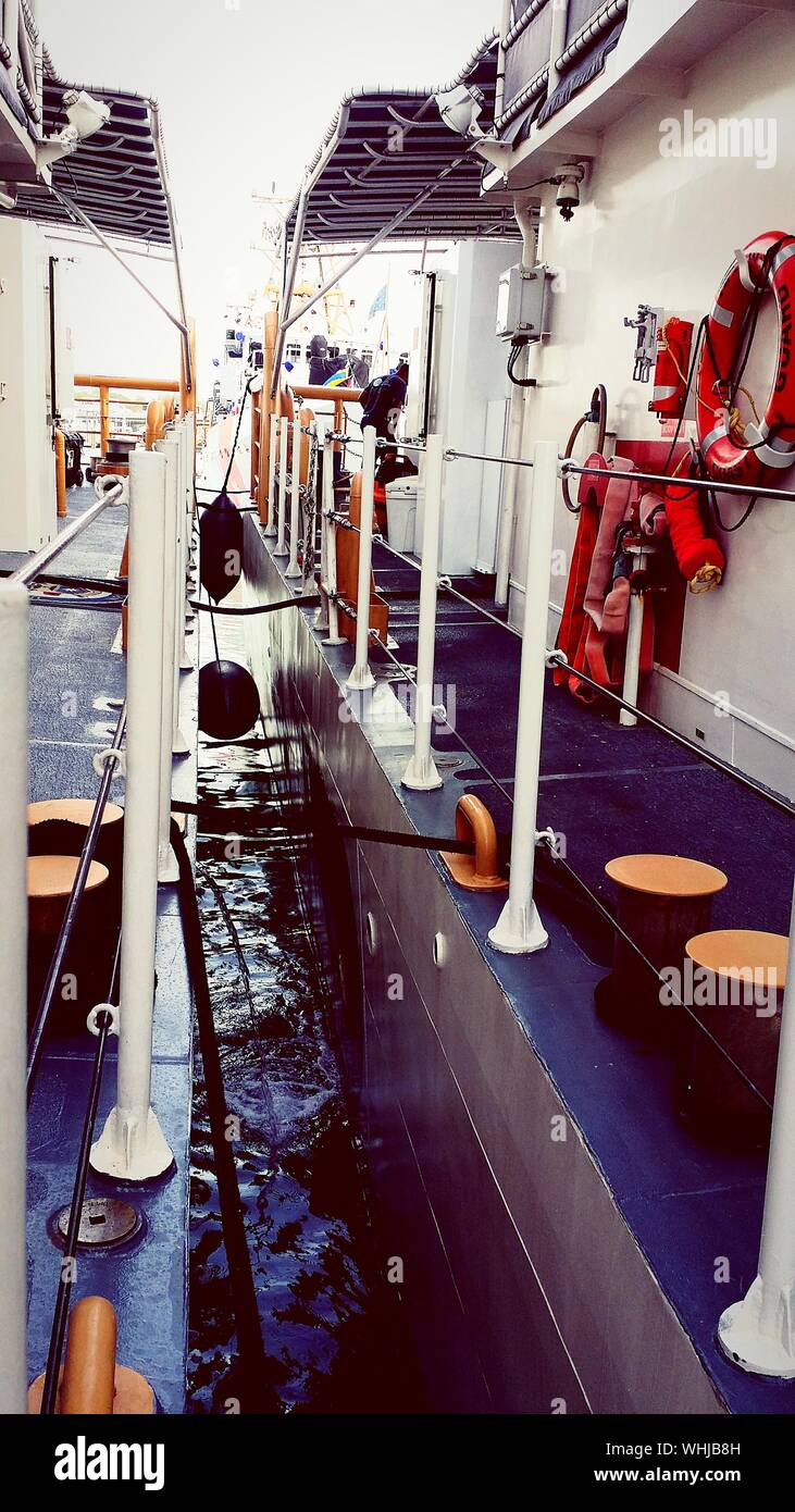 Nautical vessel vessels hi-res stock photography and images - Alamy