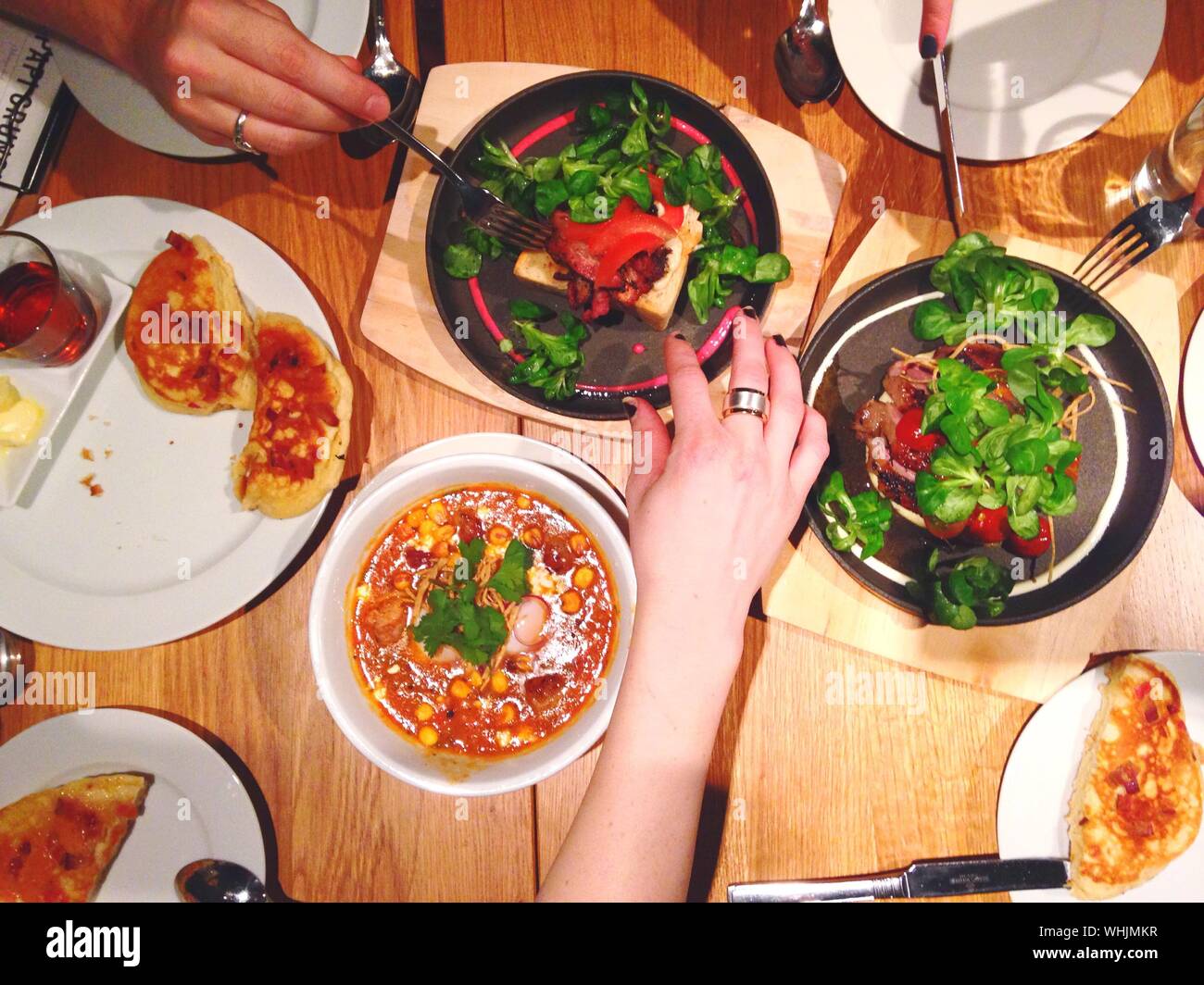 Eating dinner hi-res stock photography and images - Alamy