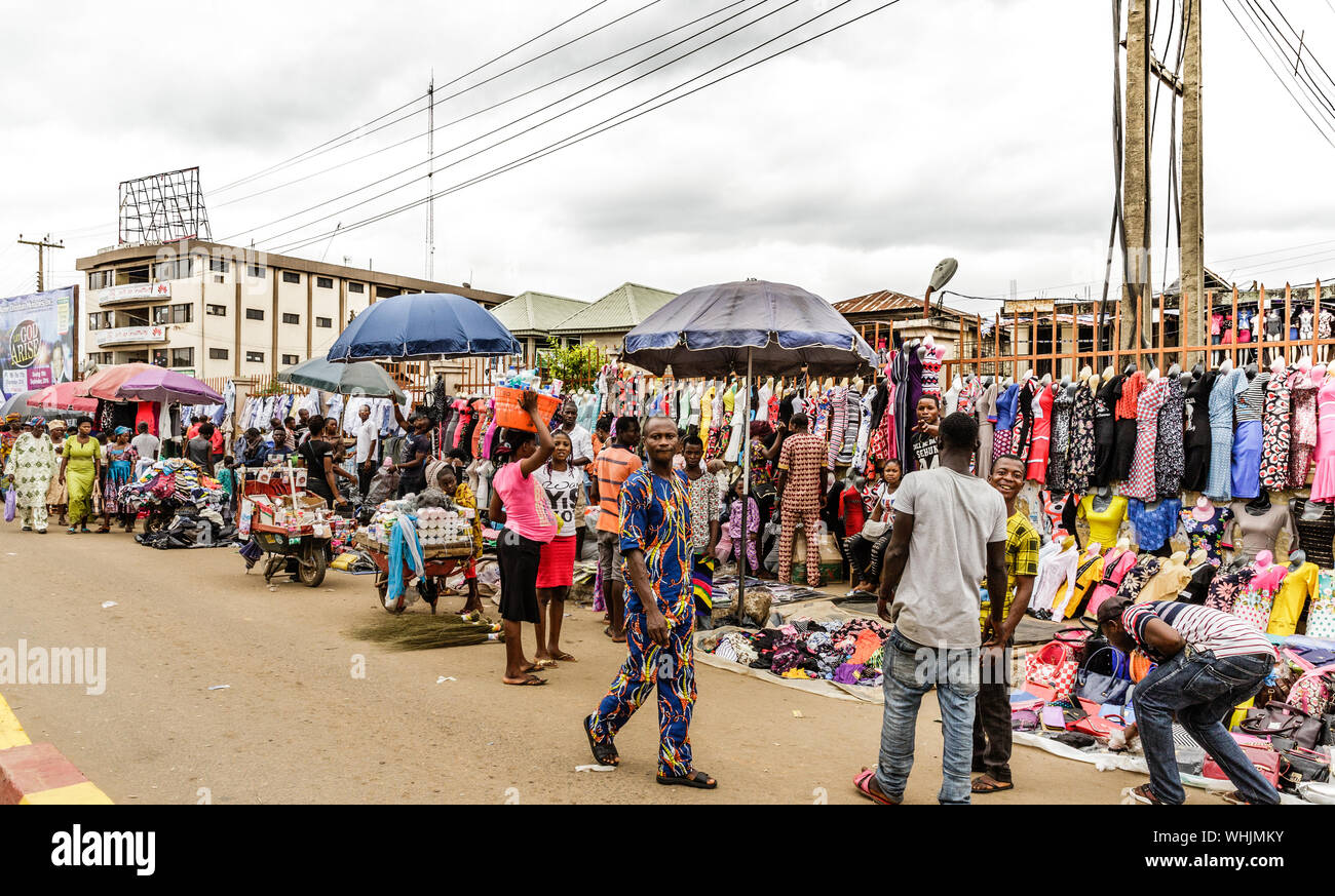 Oja oba, a street market in Akure, Nigeria Stock Photo - Alamy