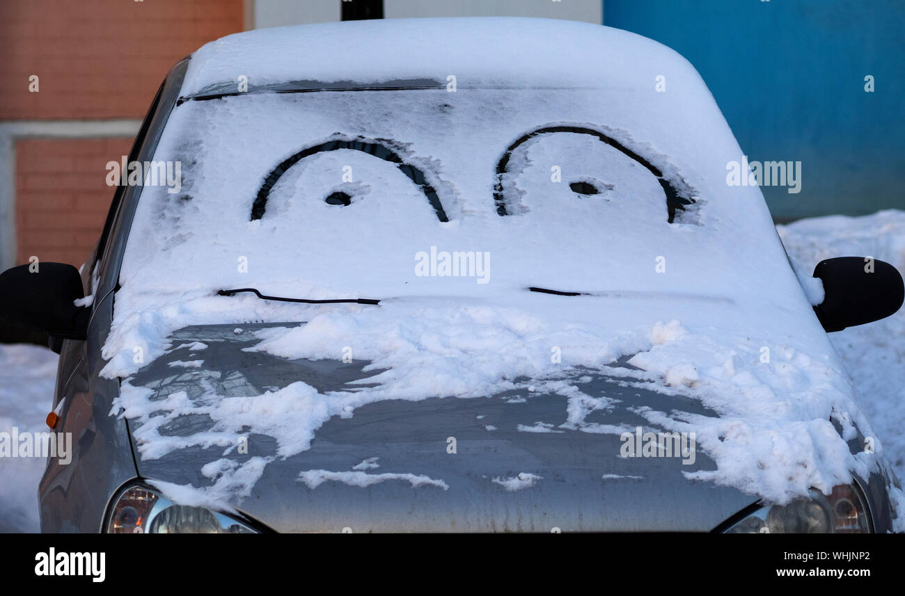 Windshield covered hi-res stock photography and images - Alamy