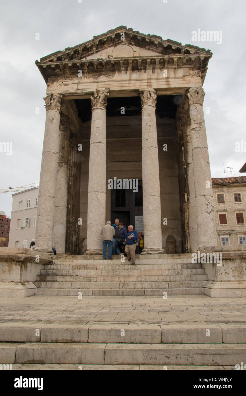 Temple of Augustus, Pula, Istria province, Croatia Stock Photo - Alamy