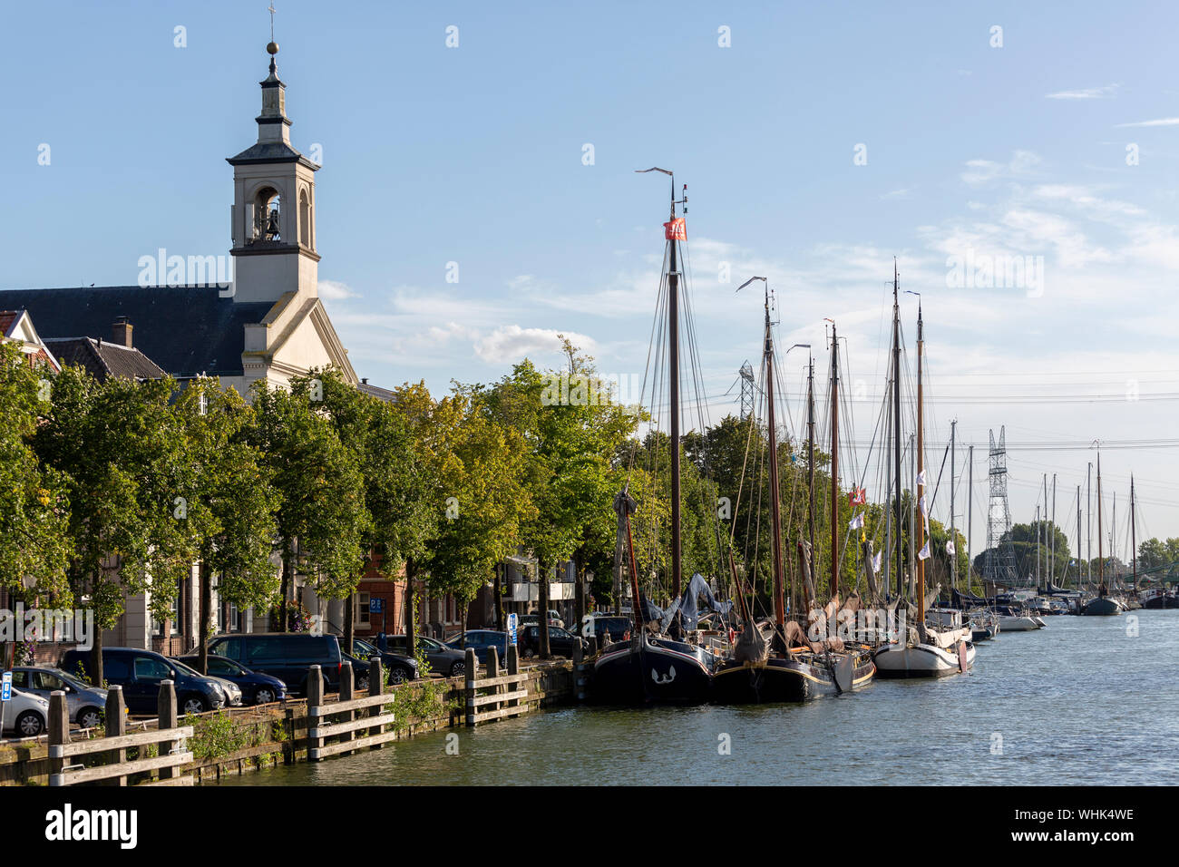 Medieval sluice gate hi-res stock photography and images - Alamy