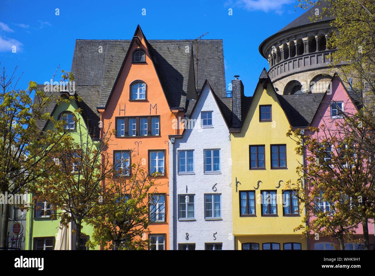 Street frontage hi-res stock photography and images - Alamy