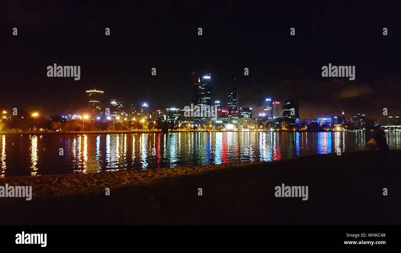 Swan at night hi-res stock photography and images - Alamy
