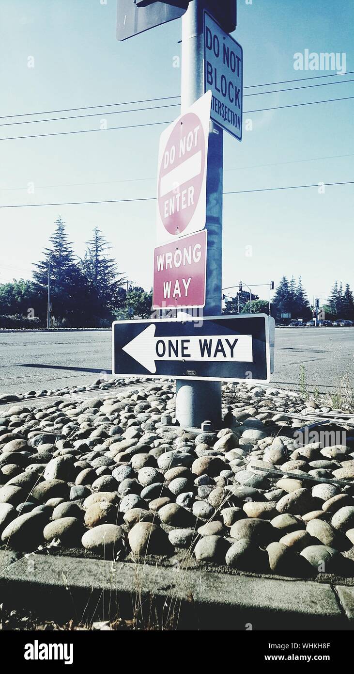 Signs On Rocks High Resolution Stock Photography and Images - Alamy