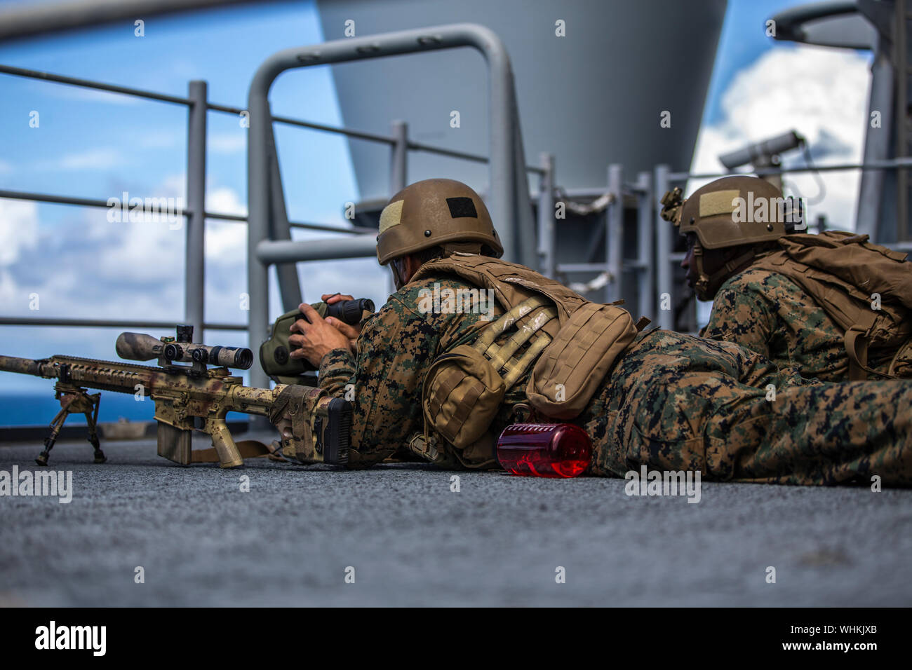A scout sniper with scout sniper platoon hi-res stock photography and ...