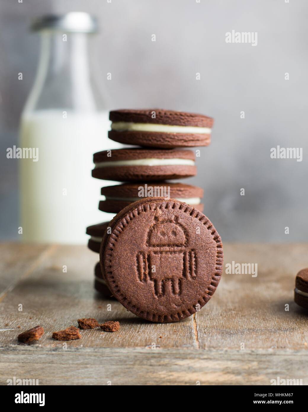 Oreo milk splash hi-res stock photography and images - Alamy