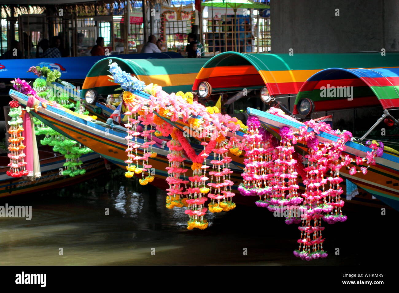 Multi colored flower garland hi-res stock photography and images - Alamy