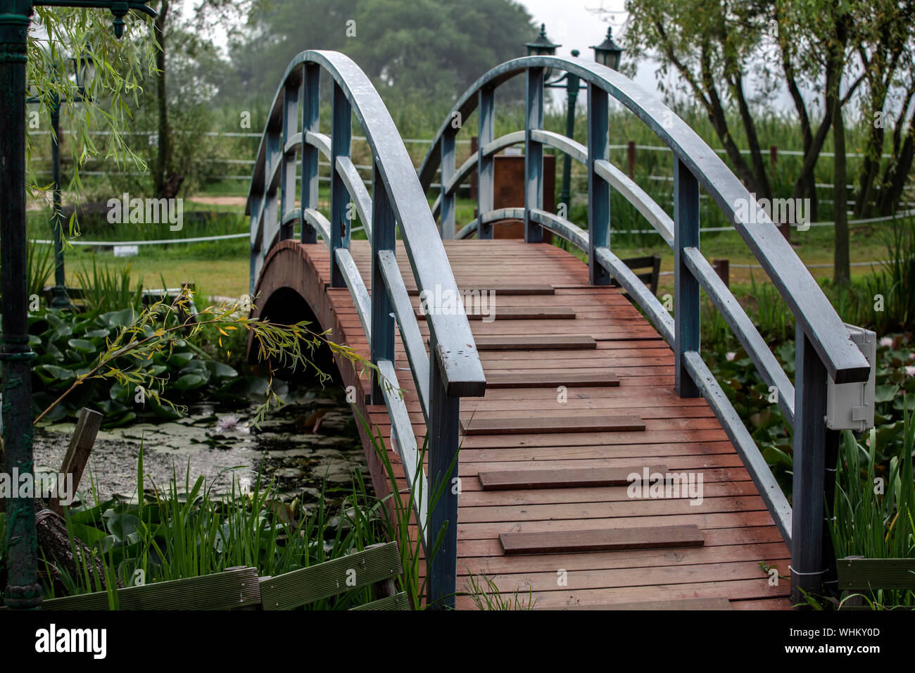 Footbridge over stream architecture hi-res stock photography and images ...