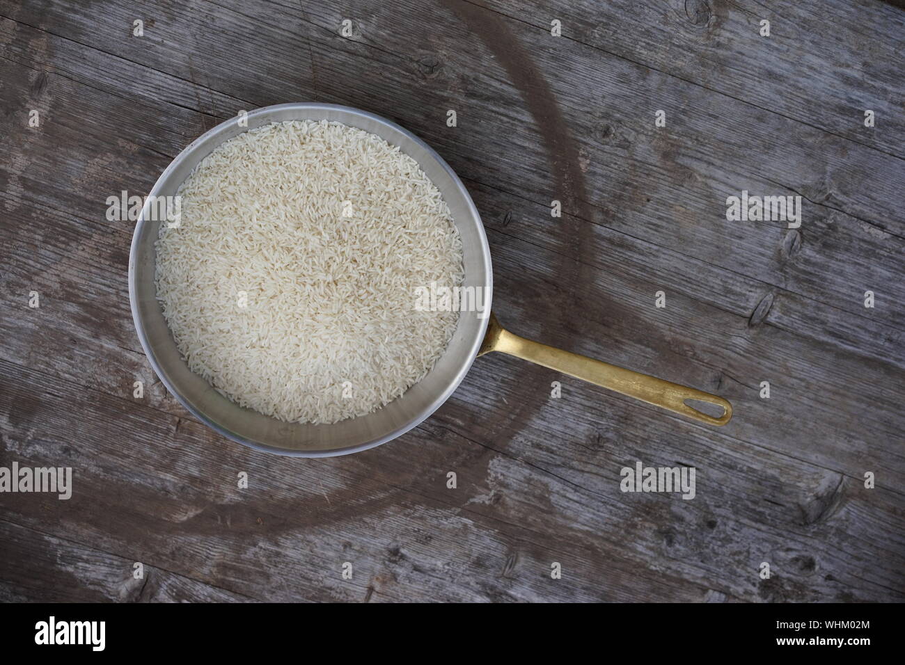 Raw rice plant hi-res stock photography and images - Alamy