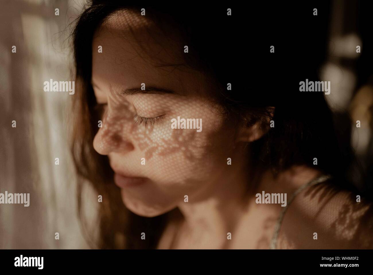 Shadow eye hi-res stock photography and images - Alamy