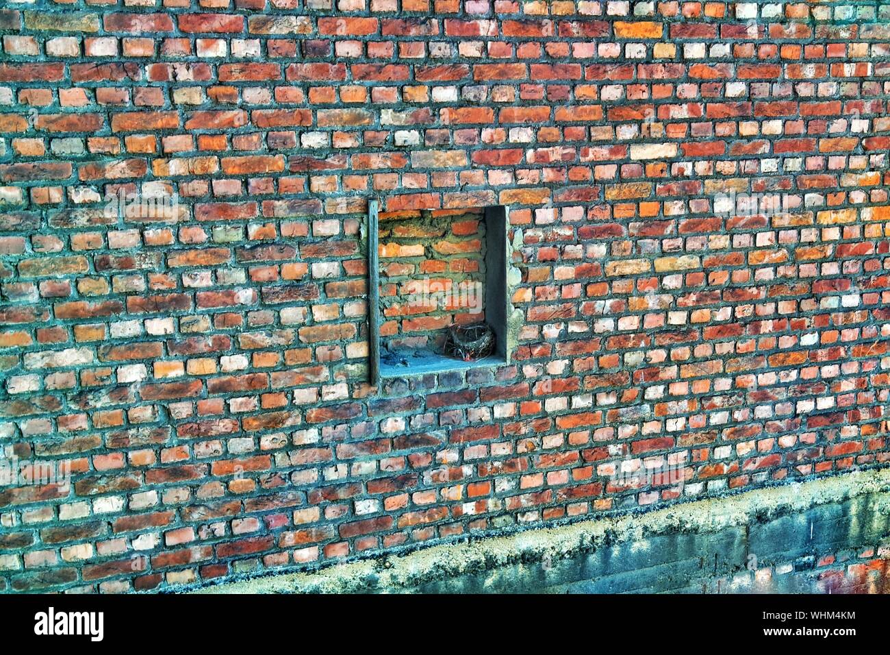 Niche brick wall hi-res stock photography and images - Alamy