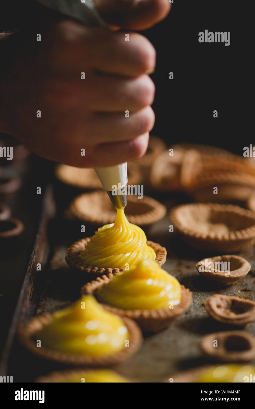 Piping bag food hi-res stock photography and images - Alamy