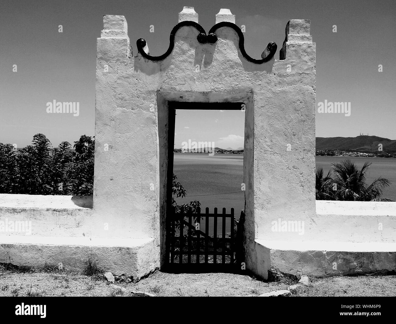 Entrance sea hi-res stock photography and images - Alamy