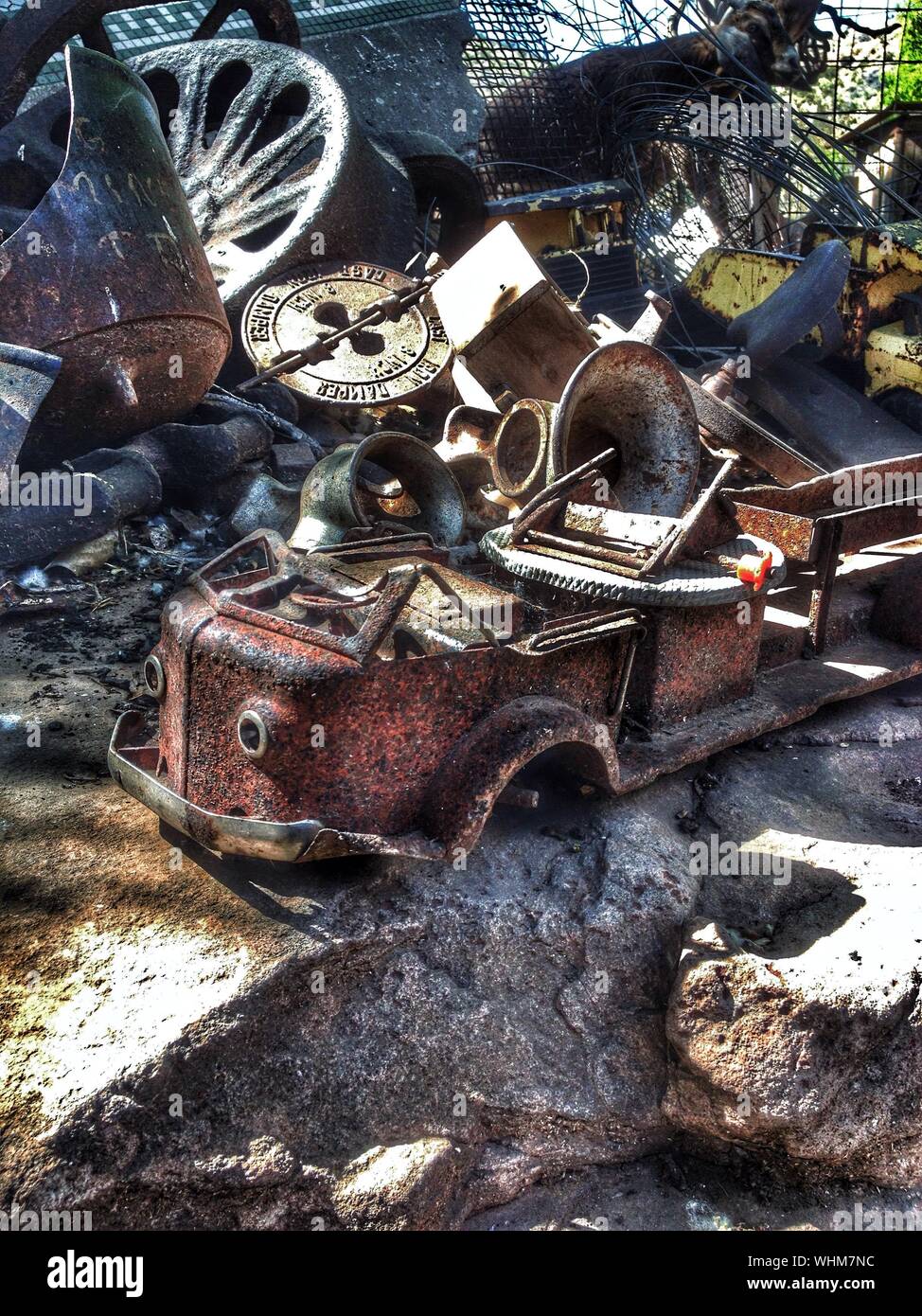 Rusty parts hi-res stock photography and images - Alamy