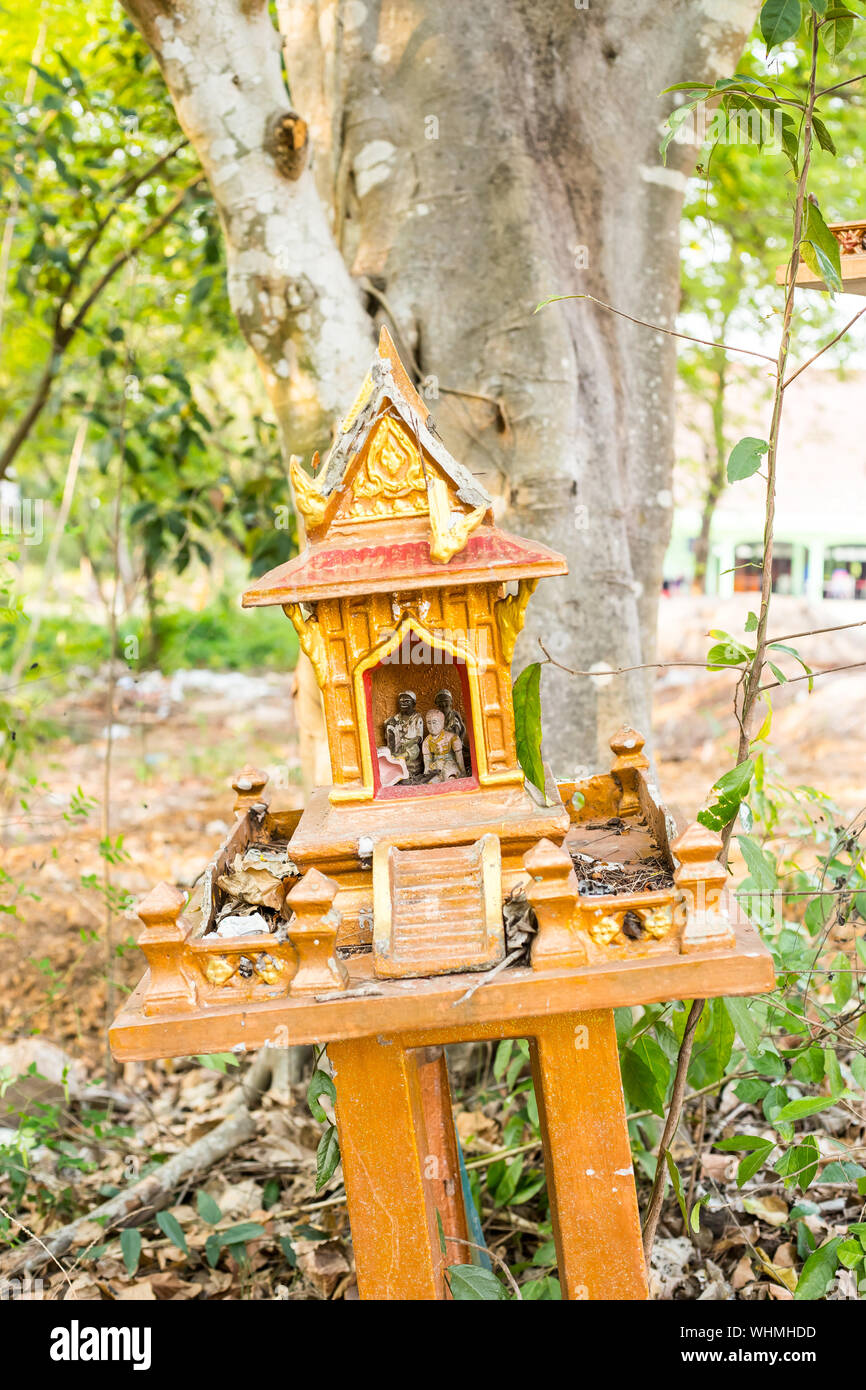 The small temple hi-res stock photography and images - Alamy