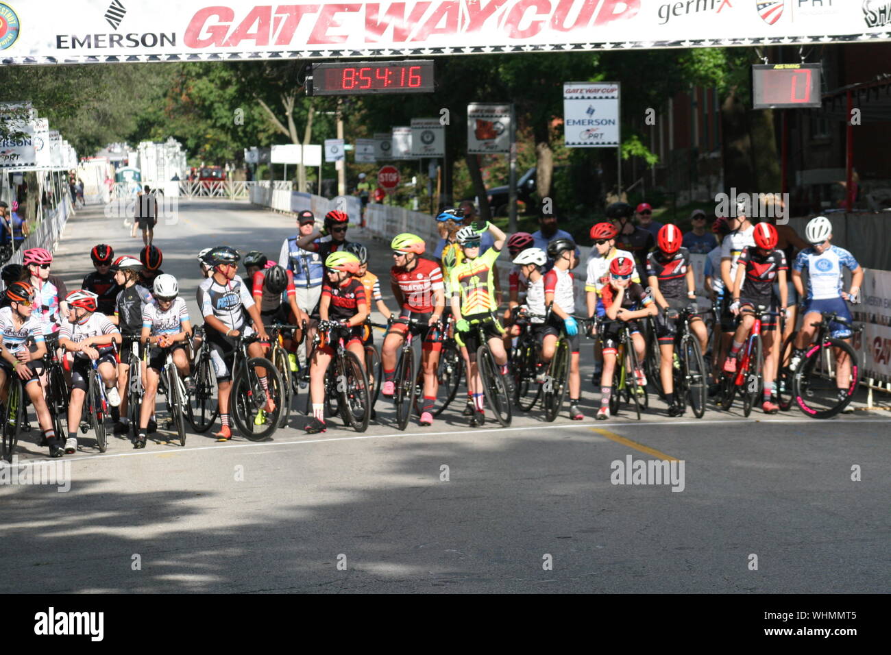 Youth racing hi-res stock photography and images - Alamy
