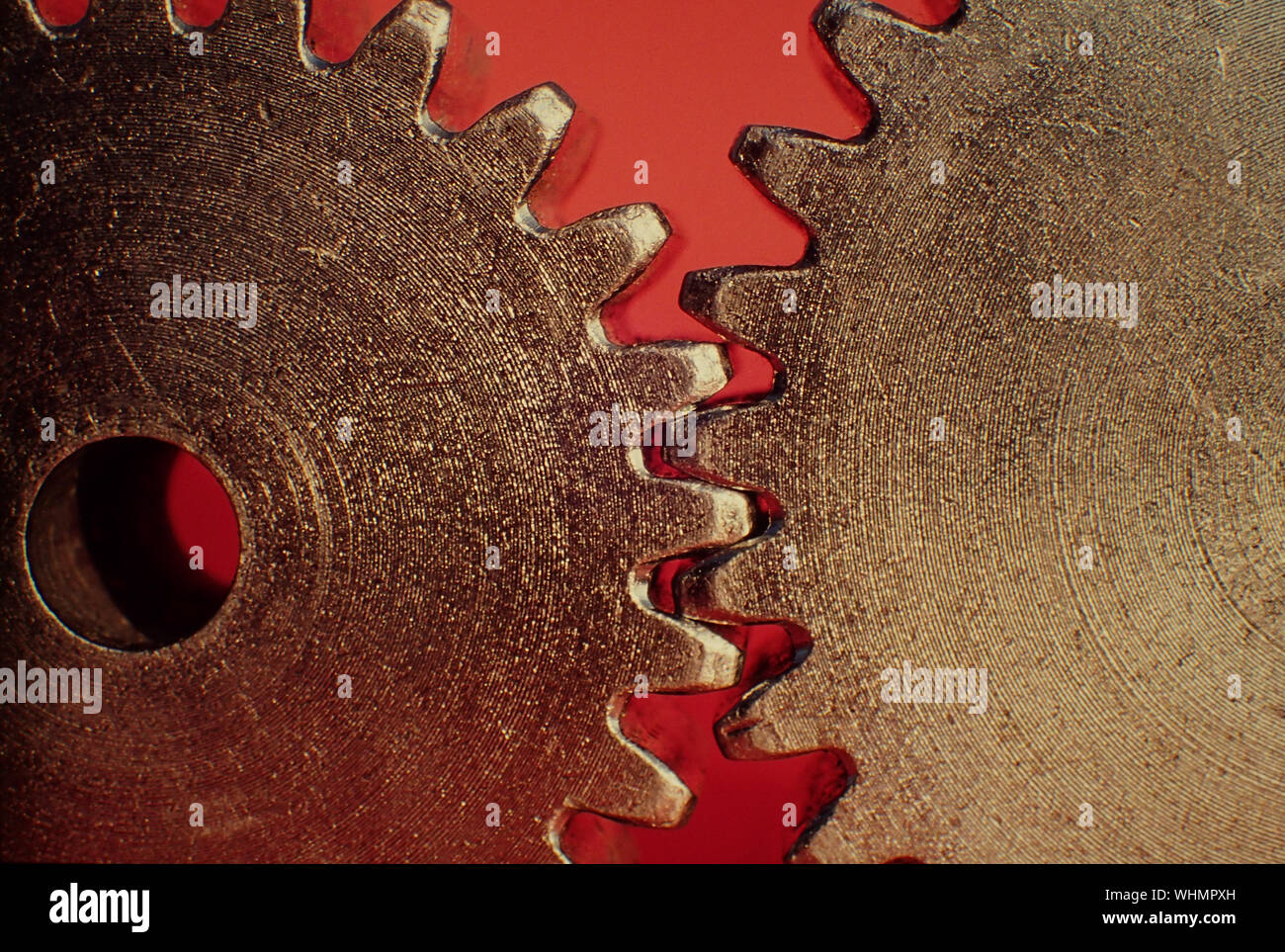 Red gears image hi-res stock photography and images - Alamy