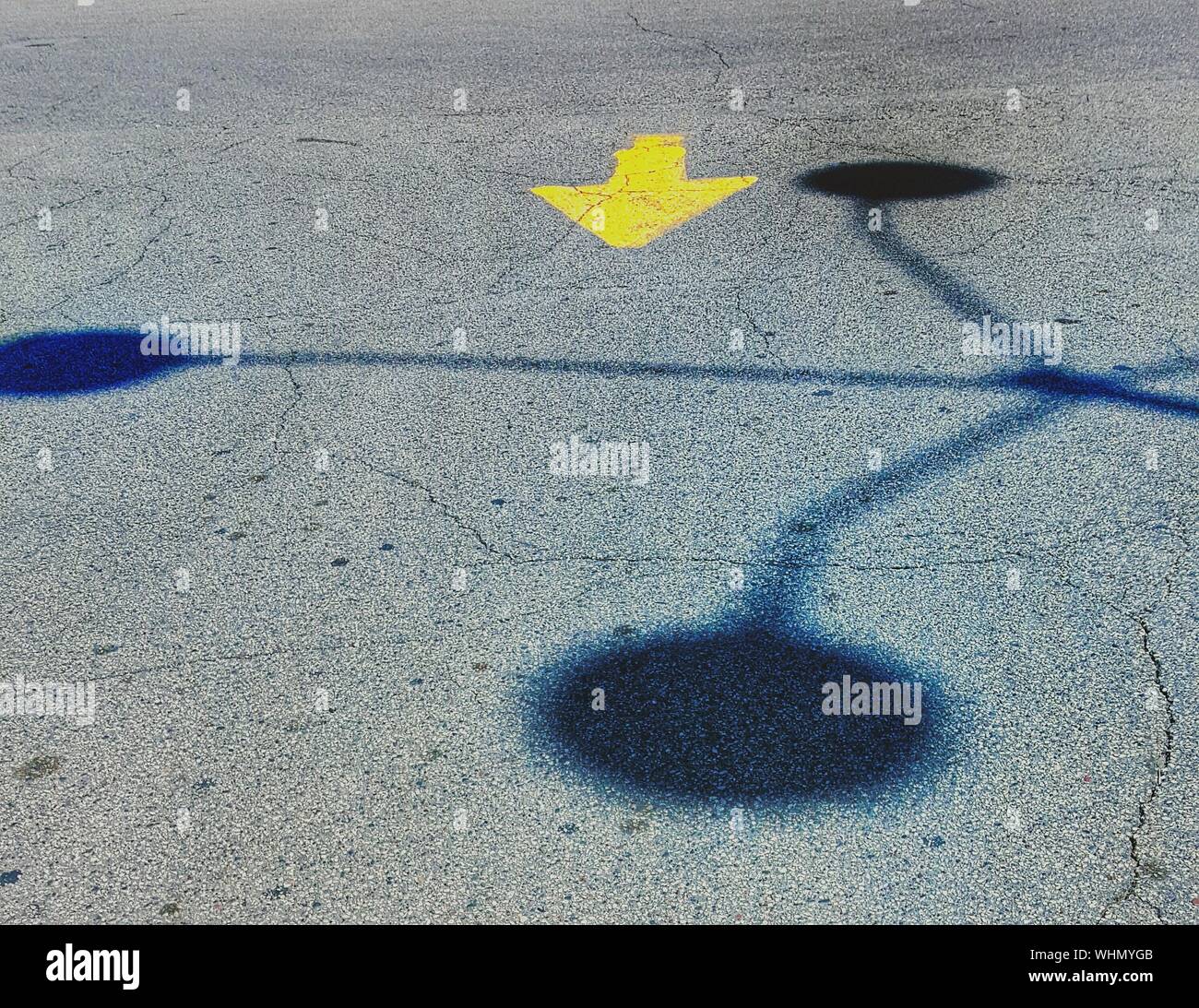 Street light shadow hi-res stock photography and images - Alamy