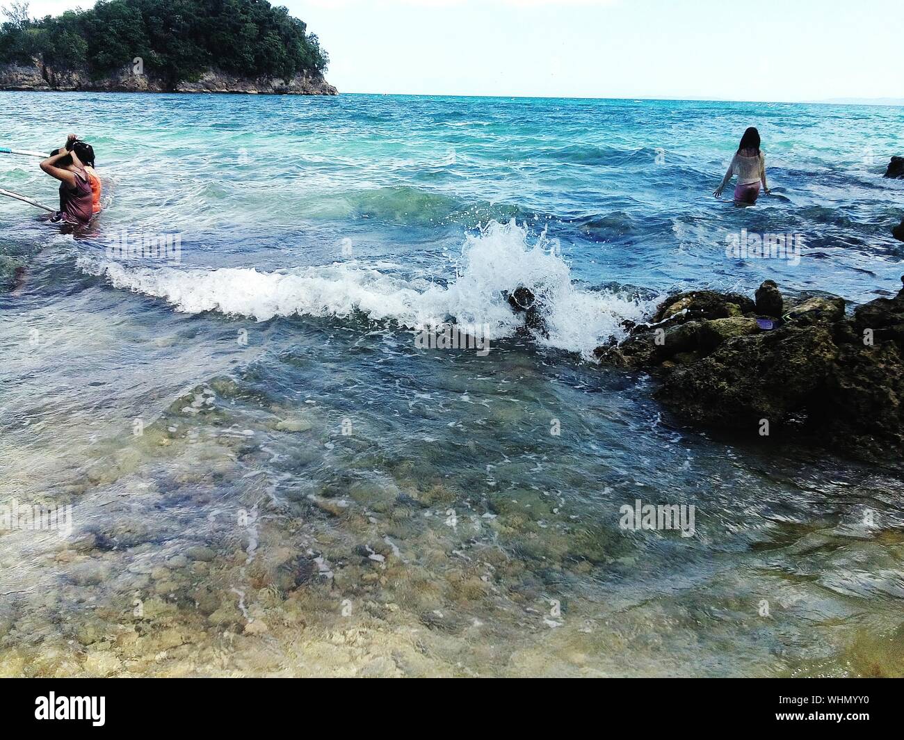 Girls in the sea hi-res stock photography and images - Alamy
