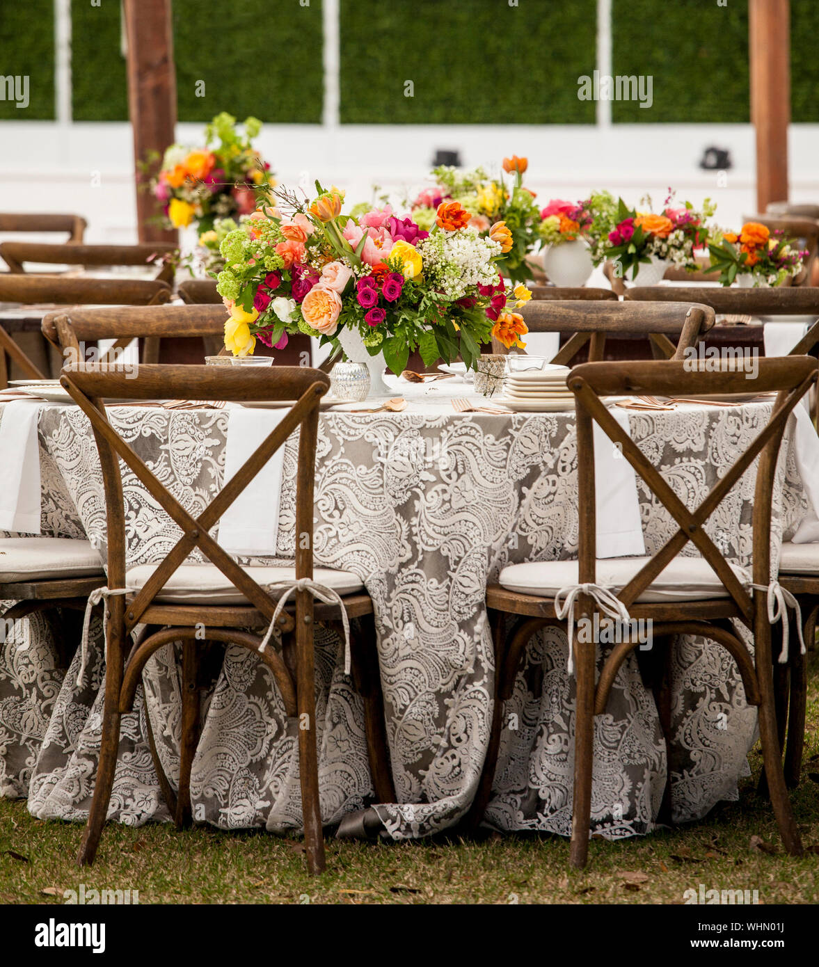 Setting up tables hi-res stock photography and images - Alamy