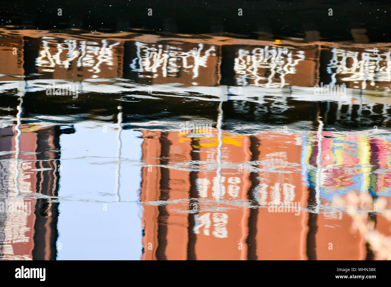 Train river hi-res stock photography and images - Alamy