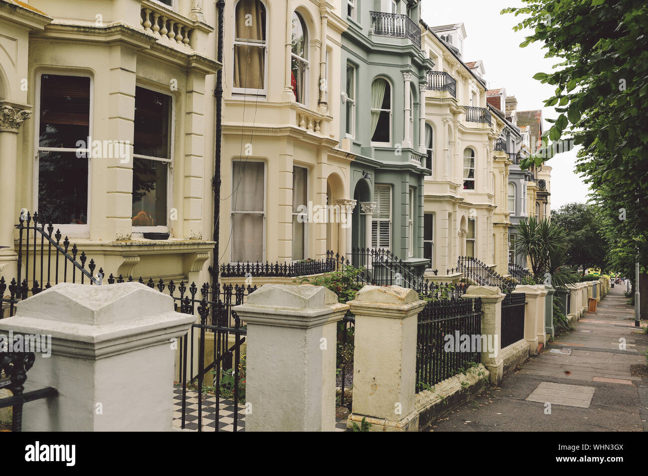 Empty city sidewalk hi-res stock photography and images - Alamy