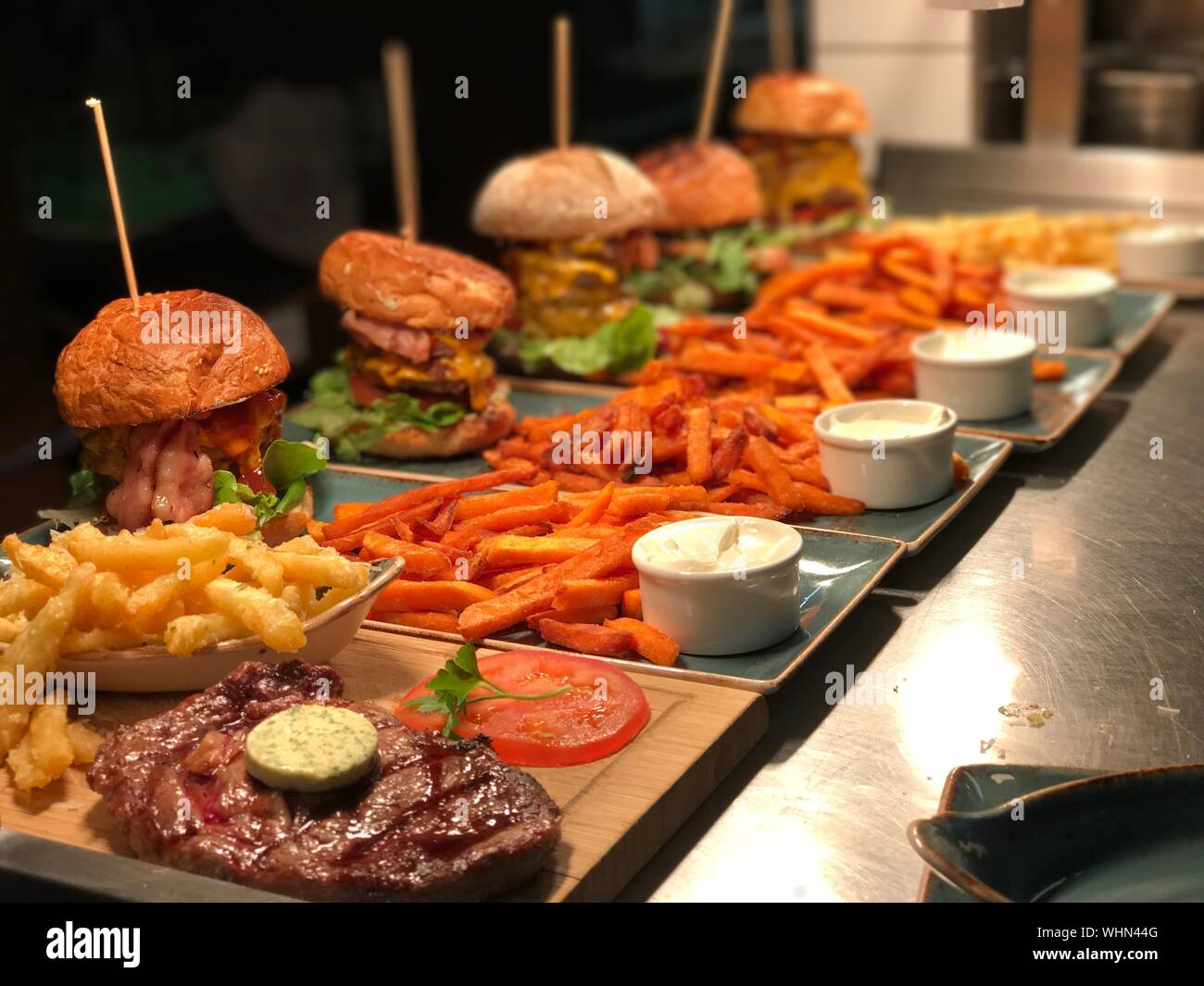 Tray of burgers hi-res stock photography and images - Alamy