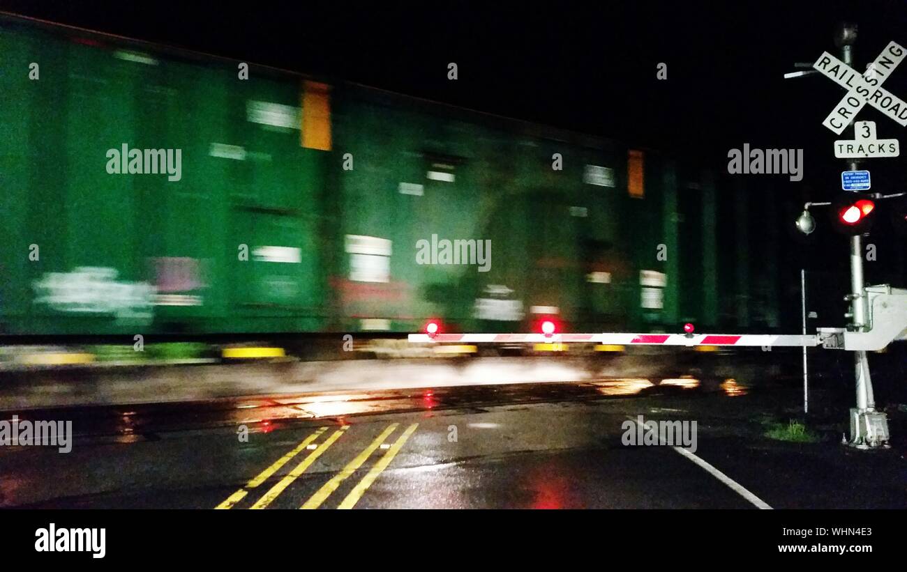 Railroad crossing night hi-res stock photography and images - Alamy