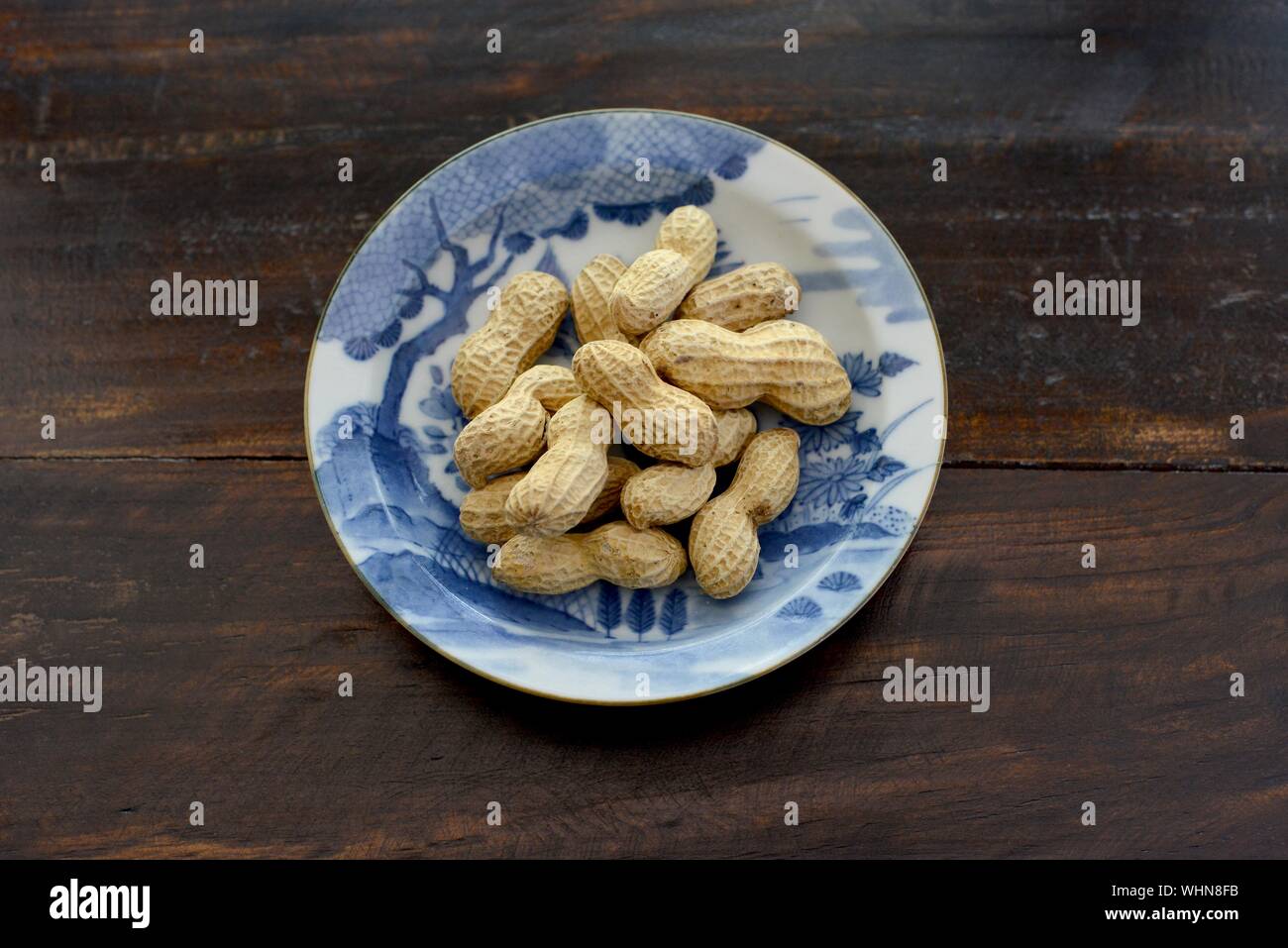 Peanuts plate hi-res stock photography and images - Alamy