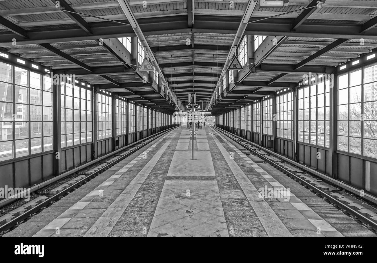 Empty Railroad Station Platform Stock Photo - Alamy