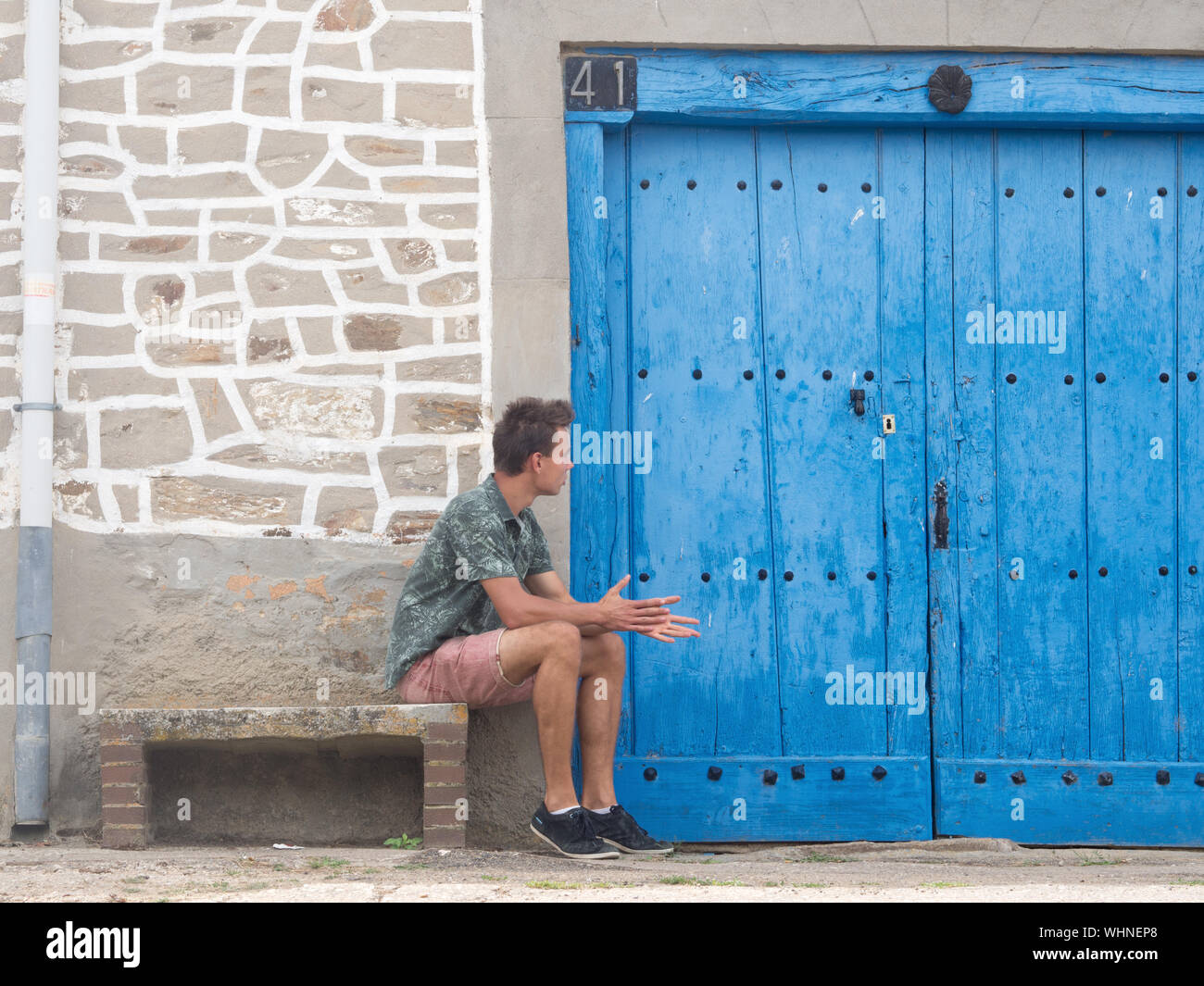 House relaxing hi-res stock photography and images - Alamy