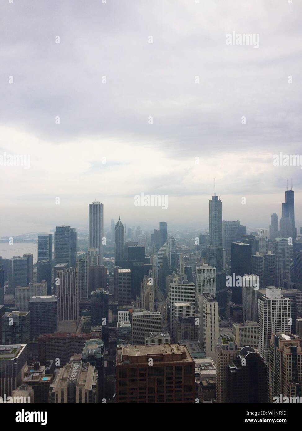 Crowded urban environment hi-res stock photography and images - Alamy