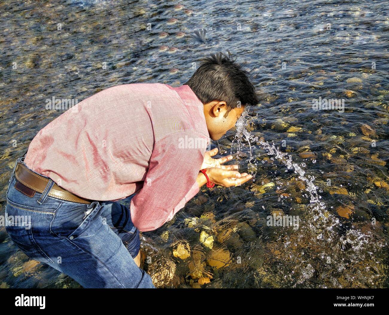 Splashing face with water hi-res stock photography and images - Alamy