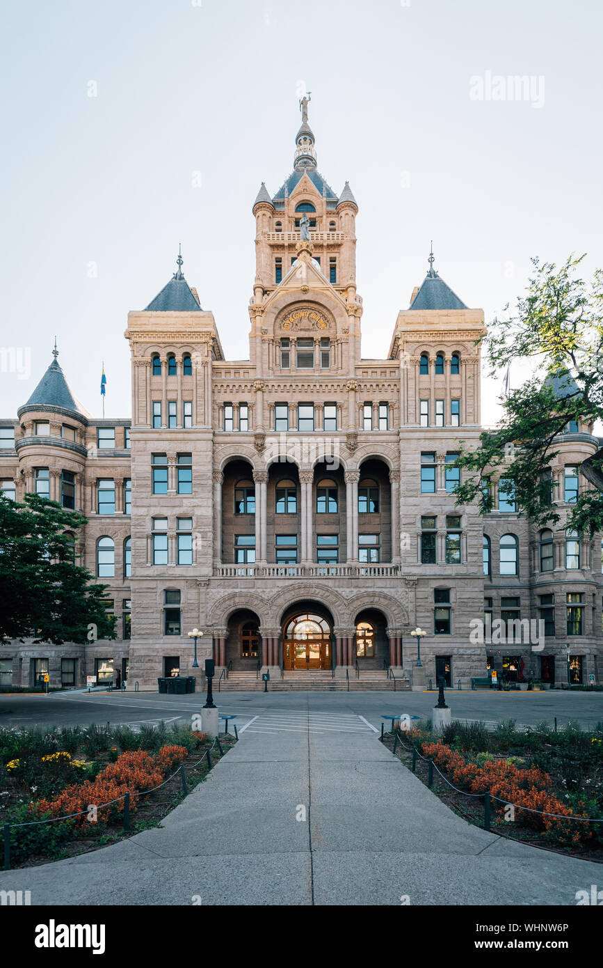 City hall architecture in hi-res stock photography and images - Alamy