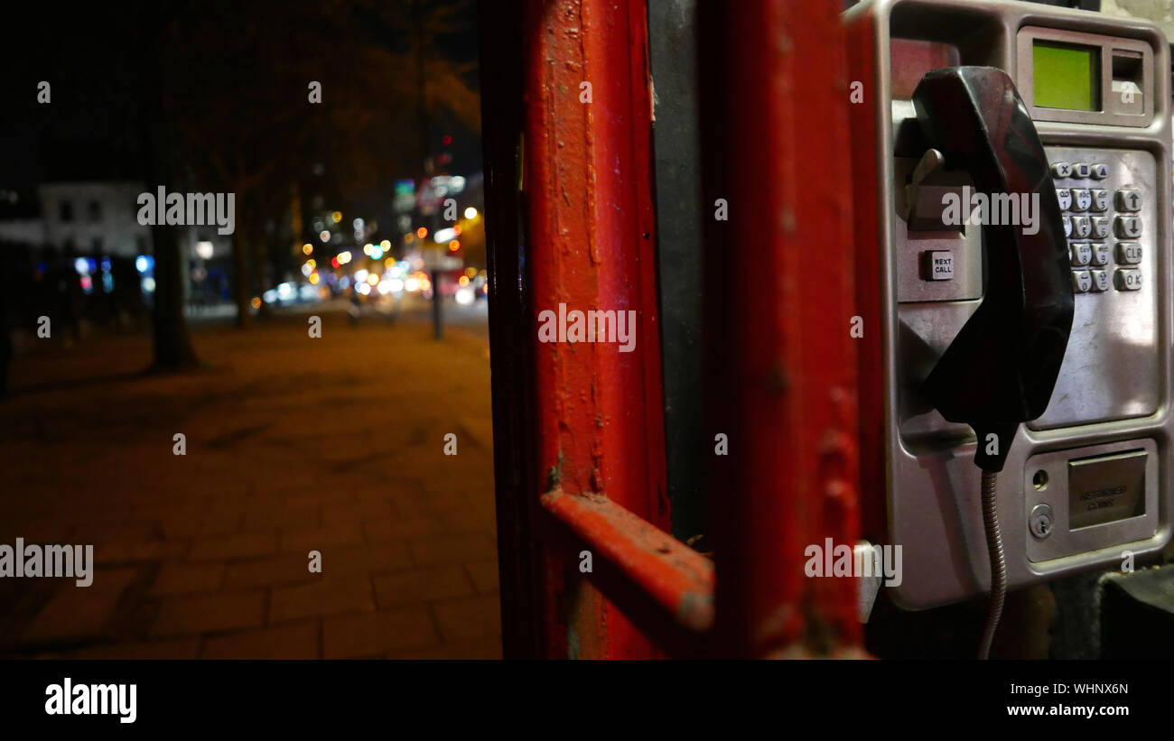 Pay phone booth hi-res stock photography and images - Alamy