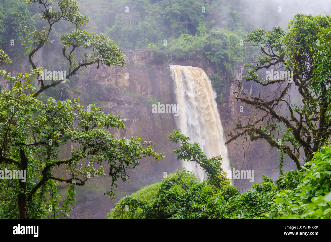Ekom waterfall hi-res stock photography and images - Alamy