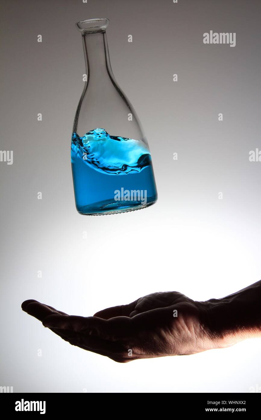 Hand liquid hi-res stock photography and images - Alamy