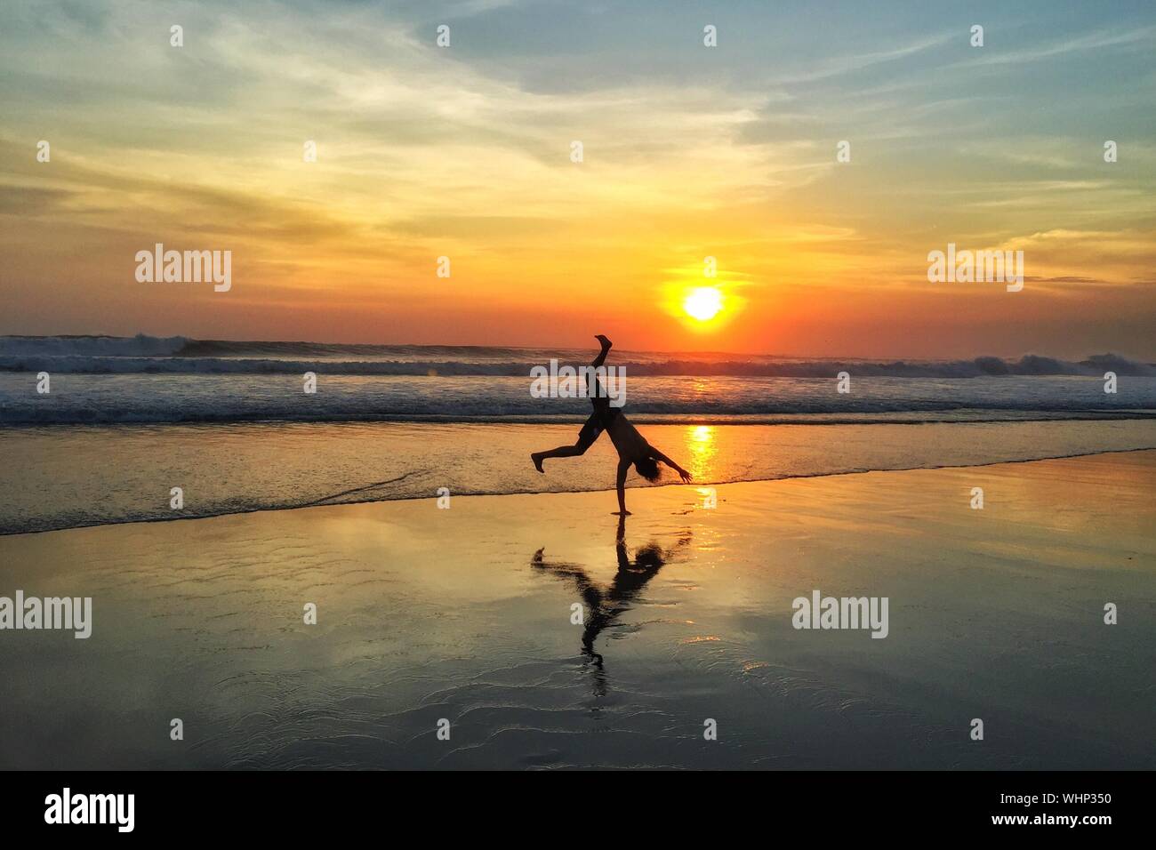 Cartwheel beach hi-res stock photography and images - Alamy