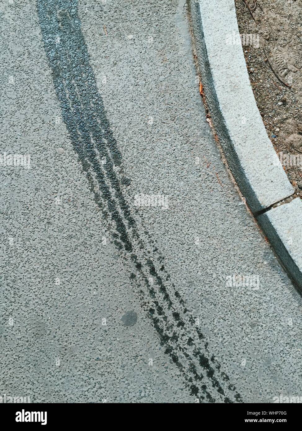 Road tire track hi-res stock photography and images - Alamy
