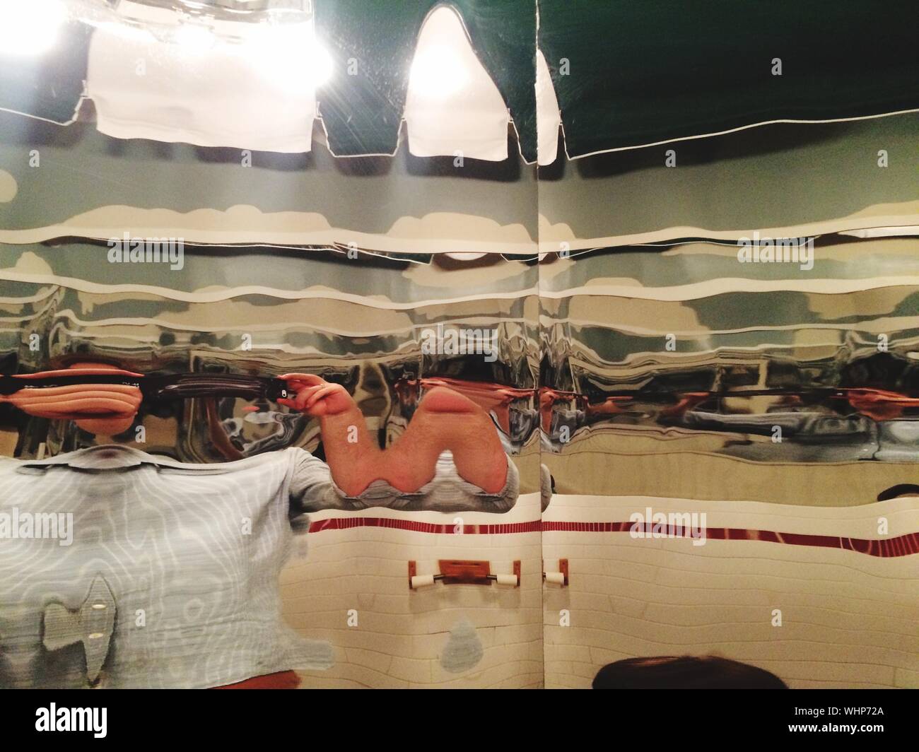 Mirror fun house hi-res stock photography and images - Alamy