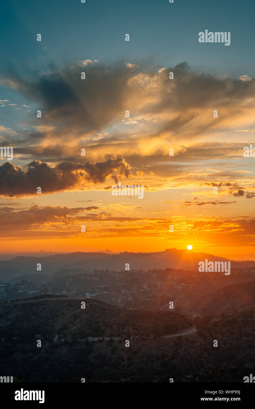 Sunset from the griffith observatory hi-res stock photography and ...