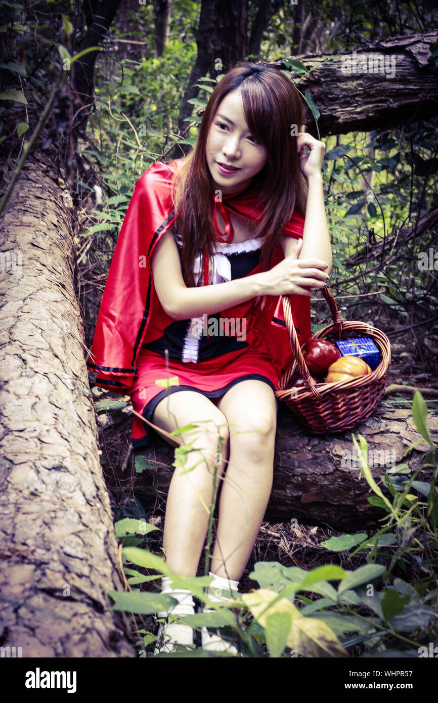 Person wearing cape hi-res stock photography and images - Alamy