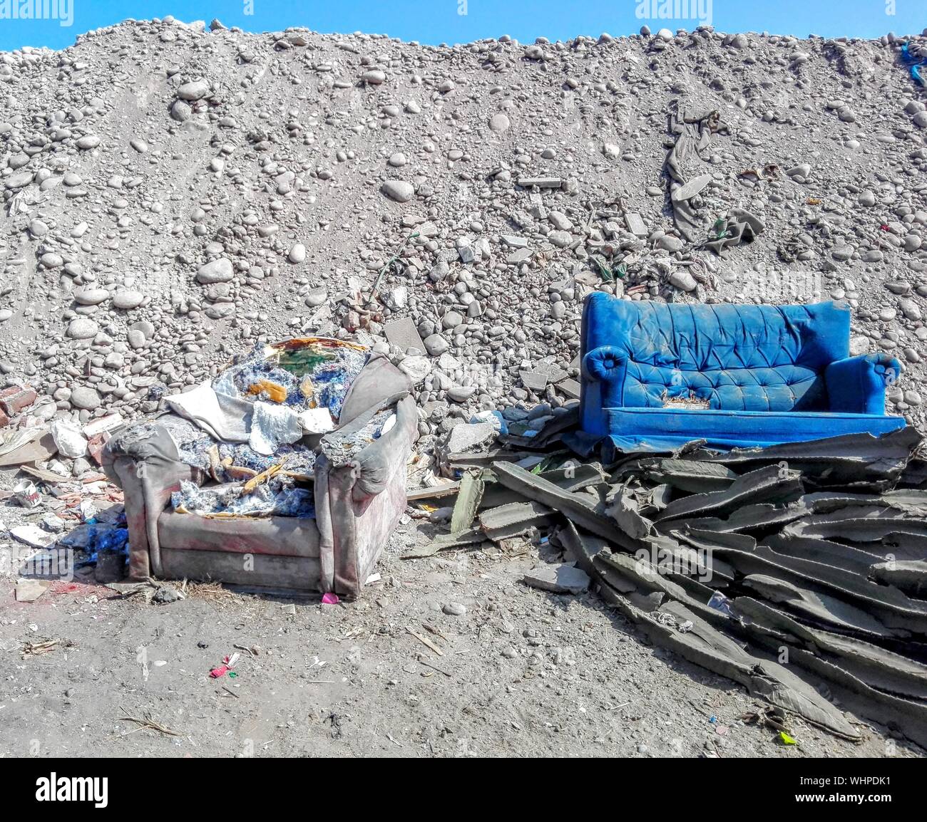 Sofa garbage hi-res stock photography and images - Alamy