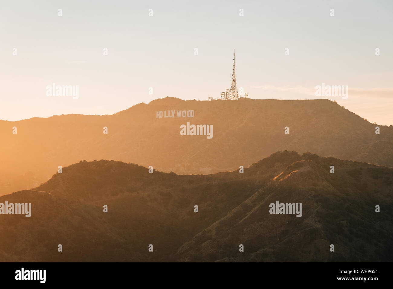 View hollywood sign sunset hi-res stock photography and images - Alamy