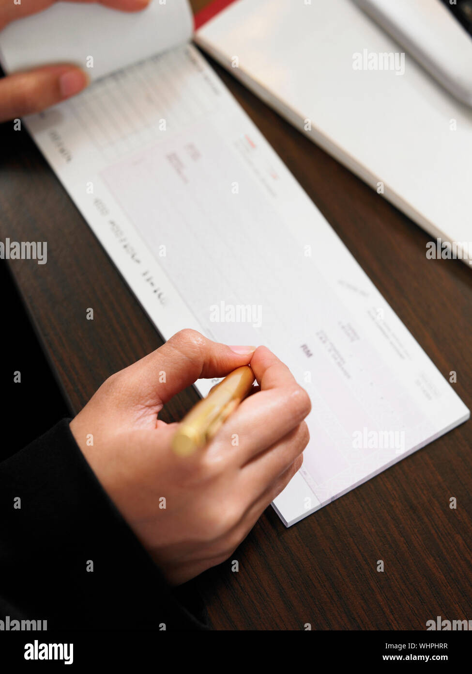 Check signature hi-res stock photography and images - Alamy