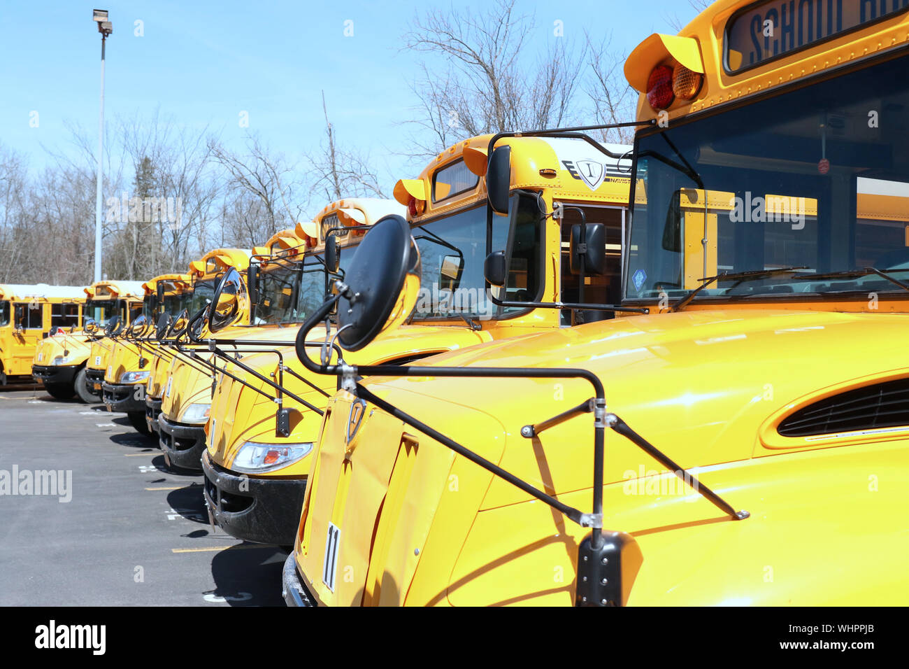 Buses parked in a row hi-res stock photography and images - Alamy