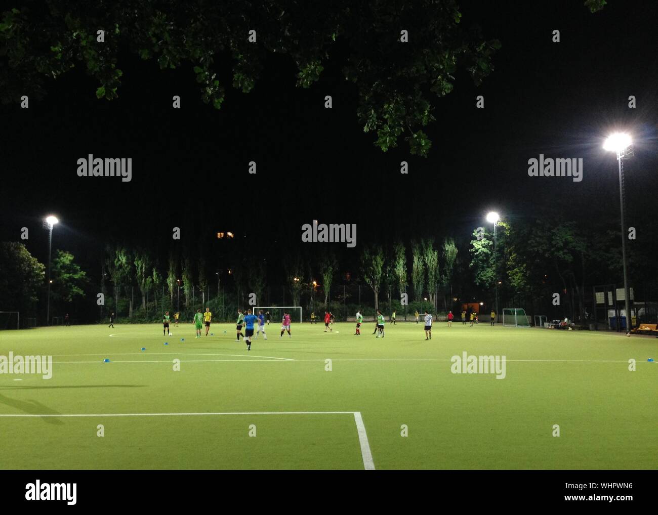 Athletes training hi-res stock photography and images - Alamy